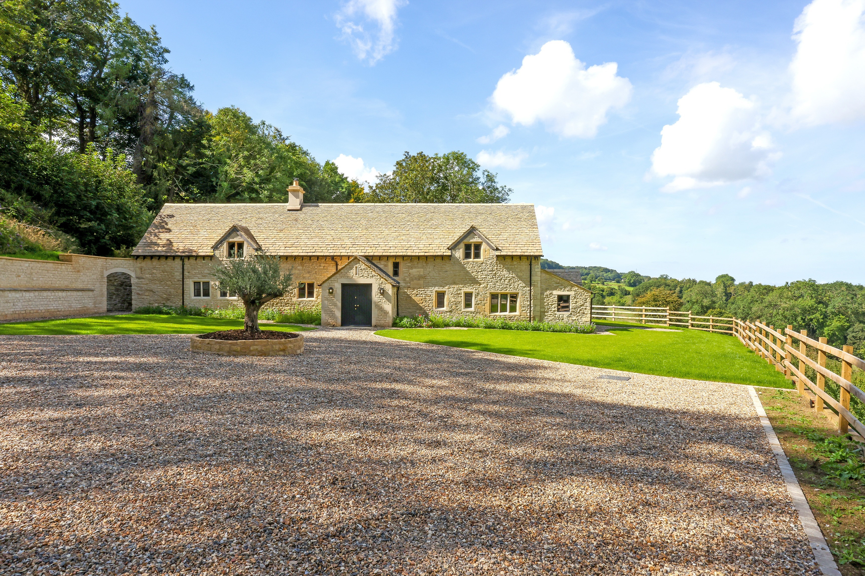 The Rookery, Upper Dowdeswell, GL54 4LT - Sharvell Property (en-US)