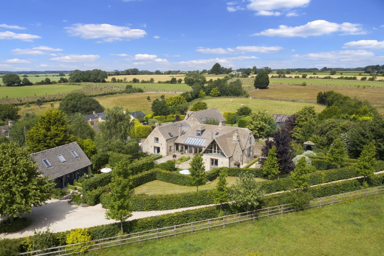 - Sharvell Property (en-US)